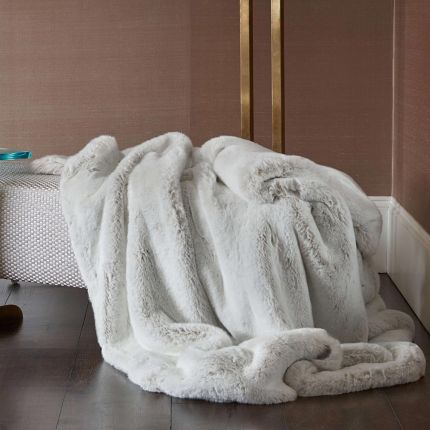 Luxury Throws & Blankets | Accessories | Sweetpea & Willow